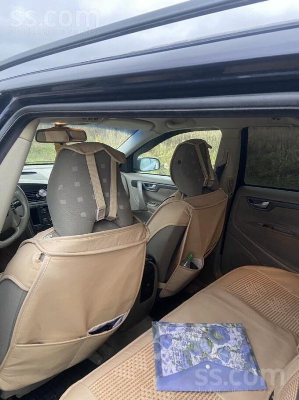 Blue Volvo V70 2005 in Kraslava, with an engine capacity of 2.40 L and mileage of 389 thousand km for 1800 €, photo 7 on AUTOMOTO.COM.LV