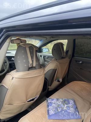 Blue Volvo V70 2005 in Kraslava, with an engine capacity of 2.40 L and mileage of 389 thousand km for 1800 €, photo 8 on AUTOMOTO.COM.LV