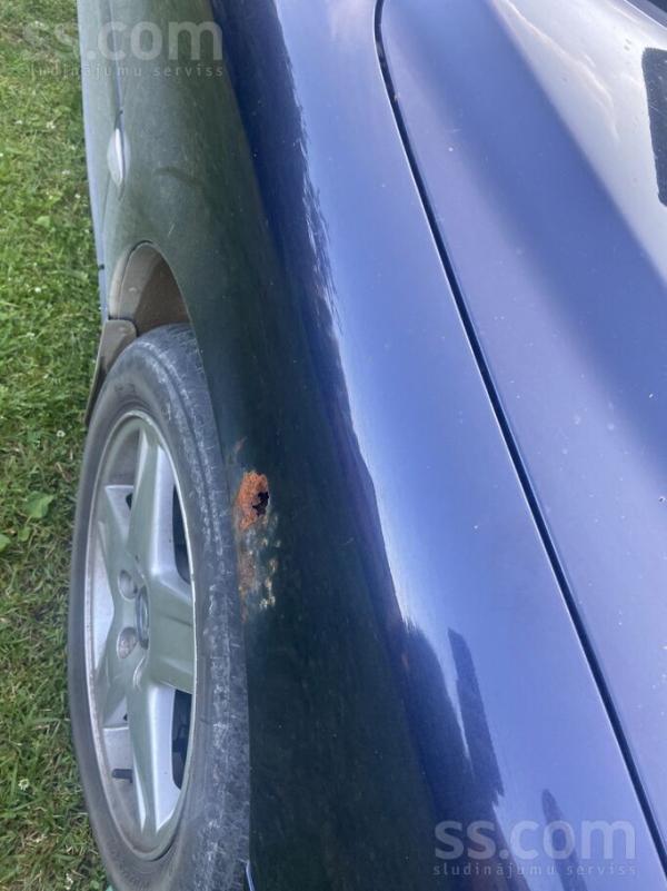 Zils Volvo V70 2005 Krāslava, ar dzinēja tilpumu 2.40 L un nobraukumu 397 tūkst. km par 1450 €, foto 5 vietnē AUTOMOTO.COM.LV