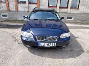 Blue Volvo V70 2005 in Talsi, with an engine capacity of 2.40 L and mileage of 455 thousand km for 3390 €, photo 3 on AUTOMOTO.COM.LV