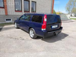 Blue Volvo V70 2005 in Talsi, with an engine capacity of 2.40 L and mileage of 455 thousand km for 3390 €, photo 5 on AUTOMOTO.COM.LV