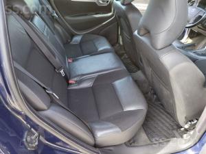 Blue Volvo V70 2005 in Talsi, with an engine capacity of 2.40 L and mileage of 455 thousand km for 3390 €, photo 9 on AUTOMOTO.COM.LV