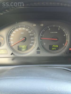 Синий Вольво В70 2005 в Елгава, объемом двигателя 2.40 л и пробегом 368 тыс. км за 2150 €, фото 9 на AUTOMOTO.COM.LV