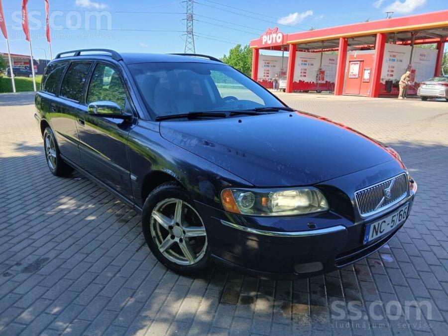 Zils Volvo V70 2005 Bauska, ar dzinēja tilpumu 2.40 L un nobraukumu 0 tūkst. km par 1690 €, foto 1 vietnē AUTOMOTO.COM.LV