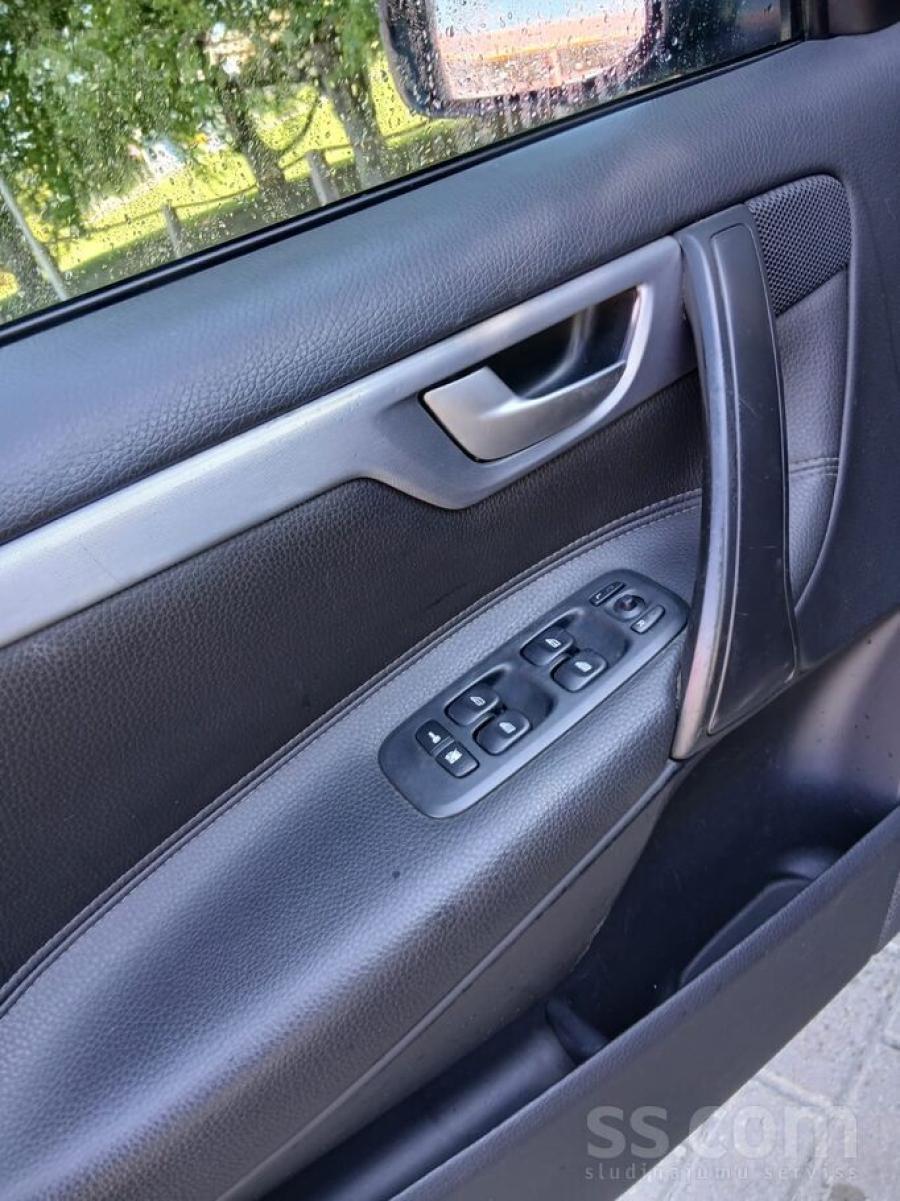 Zils Volvo V70 2005 Bauska, ar dzinēja tilpumu 2.40 L un nobraukumu 0 tūkst. km par 1690 €, foto 8 vietnē AUTOMOTO.COM.LV