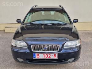 Blue Volvo V70 2005 in Ogre, with an engine capacity of 2.40 L and mileage of 0 thousand km for 3450 €, photo 3 on AUTOMOTO.COM.LV