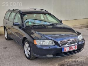 Blue Volvo V70 2005 in Ogre, with an engine capacity of 2.40 L and mileage of 0 thousand km for 3450 €, photo 4 on AUTOMOTO.COM.LV