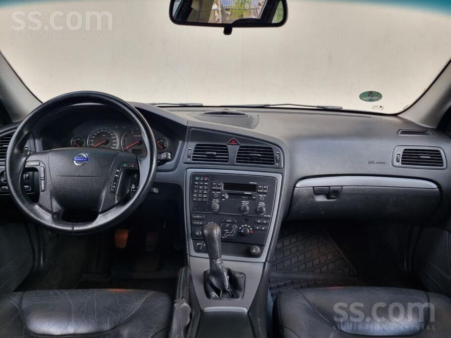 Blue Volvo V70 2005 in Ogre, with an engine capacity of 2.40 L and mileage of 0 thousand km for 3450 €, photo 14 on AUTOMOTO.COM.LV