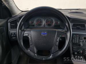 Blue Volvo V70 2005 in Ogre, with an engine capacity of 2.40 L and mileage of 0 thousand km for 3450 €, photo 16 on AUTOMOTO.COM.LV