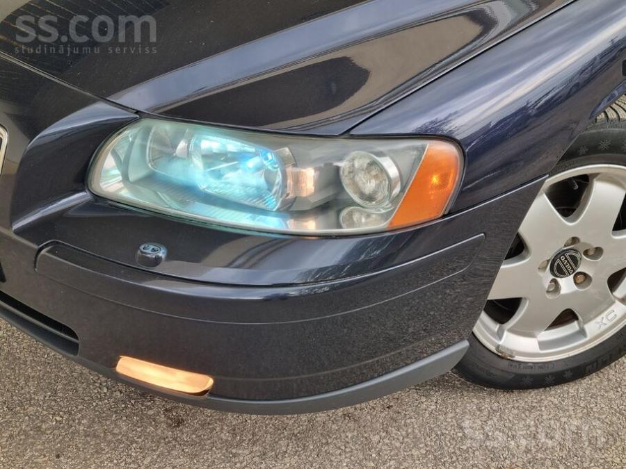 Blue Volvo V70 2005 in Ogre, with an engine capacity of 2.40 L and mileage of 0 thousand km for 3450 €, photo 26 on AUTOMOTO.COM.LV