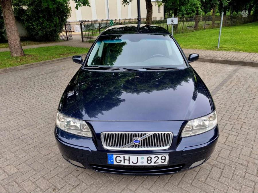 Zils Volvo V70 2005 Jonava, ar dzinēja tilpumu 2.40 L un nobraukumu 340 tūkst. km par 2250 €, foto 11 vietnē AUTOMOTO.COM.LV