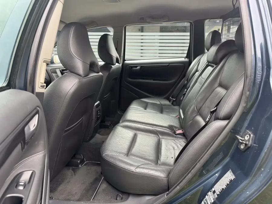 Zils Volvo V70 2005 Jelgava, ar dzinēja tilpumu 2.40 L un nobraukumu 555 tūkst. km par 2500 €, foto 12 vietnē AUTOMOTO.COM.LV