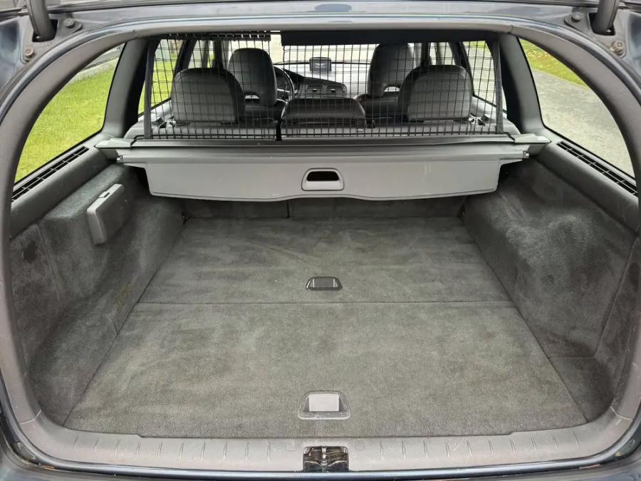 Zils Volvo V70 2005 Jelgava, ar dzinēja tilpumu 2.40 L un nobraukumu 555 tūkst. km par 2500 €, foto 17 vietnē AUTOMOTO.COM.LV