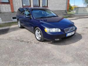 Zils Volvo V70 2005 Talsi, ar dzinēja tilpumu 2.40 L un nobraukumu 455 tūkst. km par 3390 €, foto  vietnē AUTOMOTO.COM.LV