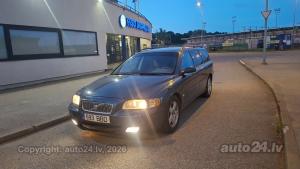 Zils Volvo V70 2005 Tallina, ar dzinēja tilpumu 2.40 L un nobraukumu 399 tūkst. km par 1999 €, foto  vietnē AUTOMOTO.COM.LV