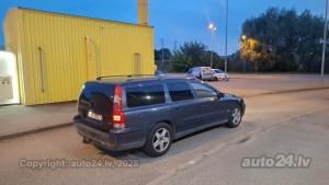 Синий Вольво В70 2005 в Таллин, объемом двигателя 2.40 л и пробегом 399 тыс. км за 1999 €, фото 5 на AUTOMOTO.COM.LV