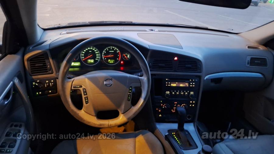 Синий Вольво В70 2005 в Таллин, объемом двигателя 2.40 л и пробегом 399 тыс. км за 1999 €, фото 6 на AUTOMOTO.COM.LV