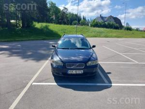 Синий Вольво В70 2005 в Алуксне, объемом двигателя 2.40 л и пробегом 0 тыс. км за 1100 €, фото 5 на AUTOMOTO.COM.LV