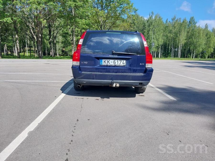 Синий Вольво В70 2005 в Алуксне, объемом двигателя 2.40 л и пробегом 0 тыс. км за 1100 €, фото 8 на AUTOMOTO.COM.LV