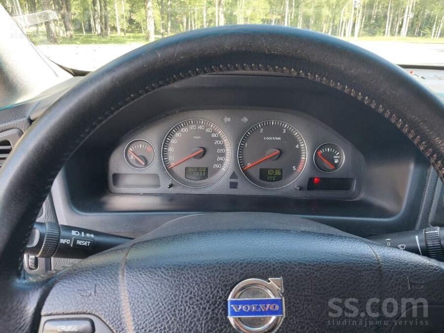 Синий Вольво В70 2005 в Алуксне, объемом двигателя 2.40 л и пробегом 0 тыс. км за 1100 €, фото 16 на AUTOMOTO.COM.LV