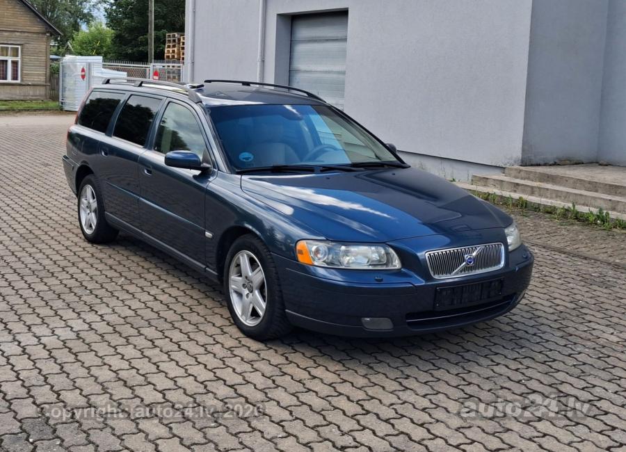 Zils Volvo V70 2005 Paide, ar dzinēja tilpumu 2.40 L un nobraukumu 401 tūkst. km par 3450 €, foto 1 vietnē AUTOMOTO.COM.LV