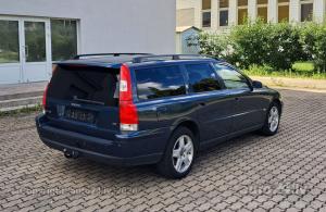 Zils Volvo V70 2005 Paide, ar dzinēja tilpumu 2.40 L un nobraukumu 401 tūkst. km par 3450 €, foto 5 vietnē AUTOMOTO.COM.LV