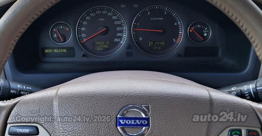 Zils Volvo V70 2005 Paide, ar dzinēja tilpumu 2.40 L un nobraukumu 401 tūkst. km par 3450 €, foto 11 vietnē AUTOMOTO.COM.LV