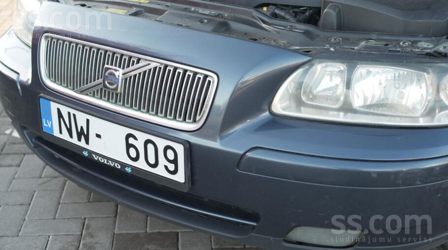 Blue Volvo V70 2005 in Riga, with an engine capacity of 2.40 L and mileage of 387 thousand km for 3000 €, photo 13 on AUTOMOTO.COM.LV