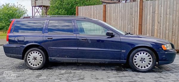 Zils Volvo V70 2005 Telšiai, ar dzinēja tilpumu 2.40 L un nobraukumu 270 tūkst. km par 660 €, foto 7 vietnē AUTOMOTO.COM.LV