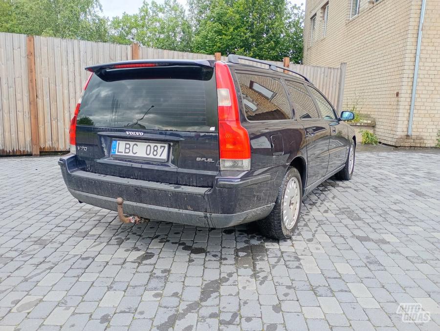 Синий Вольво В70 2005 в Тельшяй, объемом двигателя 2.40 л и пробегом 270 тыс. км за 660 €, фото 11 на AUTOMOTO.COM.LV