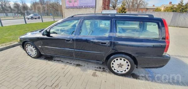 Синий Вольво В70 2005 в Лиепая, объемом двигателя 2.40 л и пробегом 412 тыс. км за 1000 €, фото 10 на AUTOMOTO.COM.LV