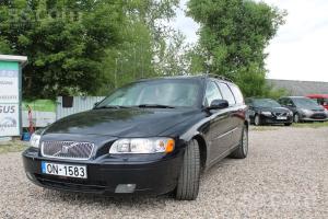 Zils Volvo V70 2005 Daugavpils, ar dzinēja tilpumu 2.40 L un nobraukumu 369 tūkst. km par 2990 €, foto 3 vietnē AUTOMOTO.COM.LV