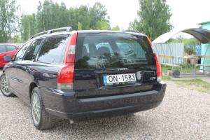 Zils Volvo V70 2005 Daugavpils, ar dzinēja tilpumu 2.40 L un nobraukumu 369 tūkst. km par 2990 €, foto 6 vietnē AUTOMOTO.COM.LV