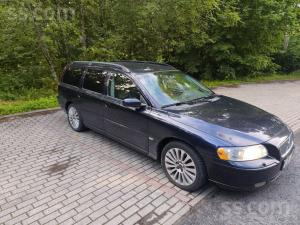 Blue Volvo V70 2005 in Riga, with an engine capacity of 2.50 L and mileage of 358 thousand km for 1800 €, photo 4 on AUTOMOTO.COM.LV