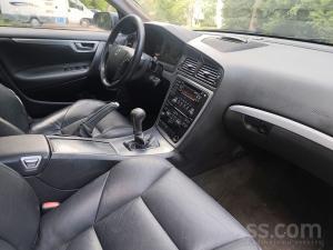 Blue Volvo V70 2005 in Riga, with an engine capacity of 2.50 L and mileage of 358 thousand km for 1800 €, photo 7 on AUTOMOTO.COM.LV