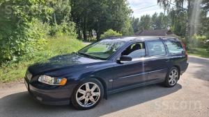 Zils Volvo V70 2005 Daugavpils, ar dzinēja tilpumu 2.40 L un nobraukumu 379 tūkst. km par 2000 €, foto 3 vietnē AUTOMOTO.COM.LV