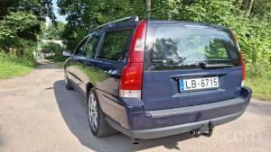 Zils Volvo V70 2005 Daugavpils, ar dzinēja tilpumu 2.40 L un nobraukumu 379 tūkst. km par 2000 €, foto 12 vietnē AUTOMOTO.COM.LV