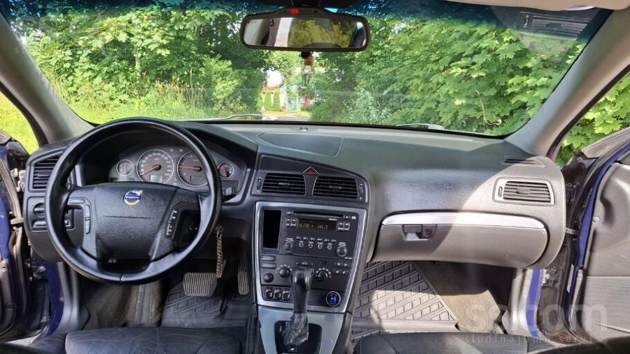 Zils Volvo V70 2005 Daugavpils, ar dzinēja tilpumu 2.40 L un nobraukumu 379 tūkst. km par 2000 €, foto 19 vietnē AUTOMOTO.COM.LV