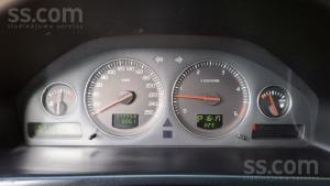 Zils Volvo V70 2005 Daugavpils, ar dzinēja tilpumu 2.40 L un nobraukumu 379 tūkst. km par 2000 €, foto 24 vietnē AUTOMOTO.COM.LV