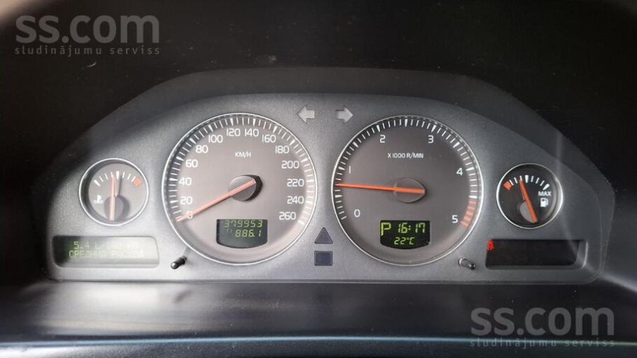 Zils Volvo V70 2005 Daugavpils, ar dzinēja tilpumu 2.40 L un nobraukumu 379 tūkst. km par 2000 €, foto 24 vietnē AUTOMOTO.COM.LV
