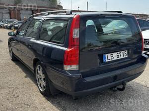 Zils Volvo V70 2005 Daugavpils, ar dzinēja tilpumu 2.40 L un nobraukumu 0 tūkst. km par 2000 €, foto 5 vietnē AUTOMOTO.COM.LV