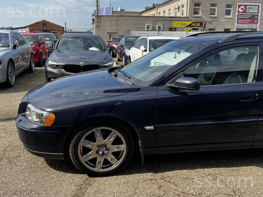 Zils Volvo V70 2005 Daugavpils, ar dzinēja tilpumu 2.40 L un nobraukumu 0 tūkst. km par 2000 €, foto 8 vietnē AUTOMOTO.COM.LV