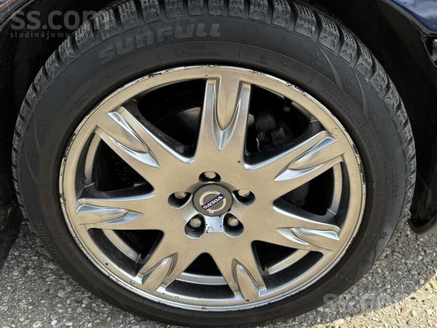 Zils Volvo V70 2005 Daugavpils, ar dzinēja tilpumu 2.40 L un nobraukumu 0 tūkst. km par 2000 €, foto 11 vietnē AUTOMOTO.COM.LV