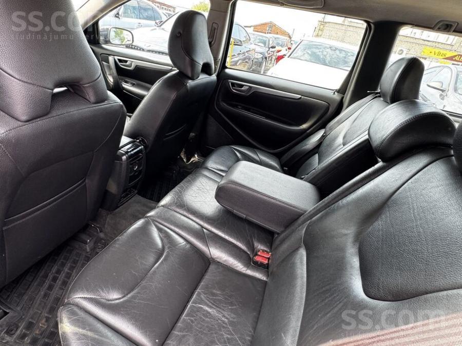 Zils Volvo V70 2005 Daugavpils, ar dzinēja tilpumu 2.40 L un nobraukumu 0 tūkst. km par 2000 €, foto 18 vietnē AUTOMOTO.COM.LV