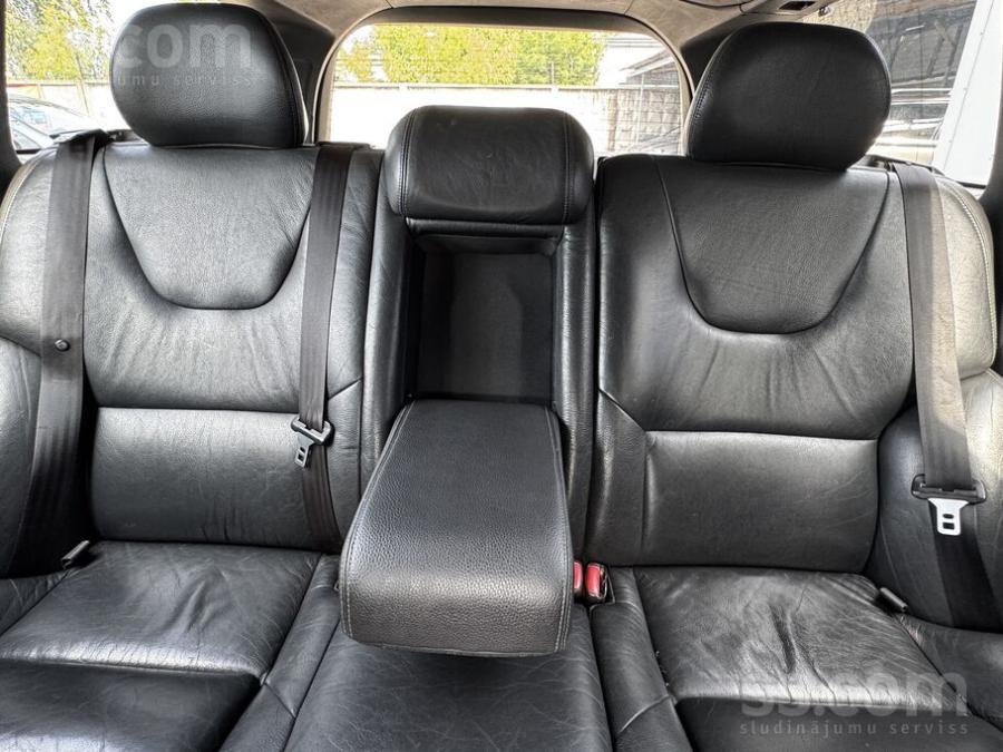 Zils Volvo V70 2005 Daugavpils, ar dzinēja tilpumu 2.40 L un nobraukumu 0 tūkst. km par 2000 €, foto 19 vietnē AUTOMOTO.COM.LV
