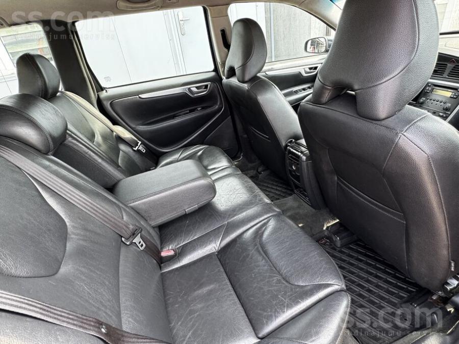 Zils Volvo V70 2005 Daugavpils, ar dzinēja tilpumu 2.40 L un nobraukumu 0 tūkst. km par 2000 €, foto 20 vietnē AUTOMOTO.COM.LV