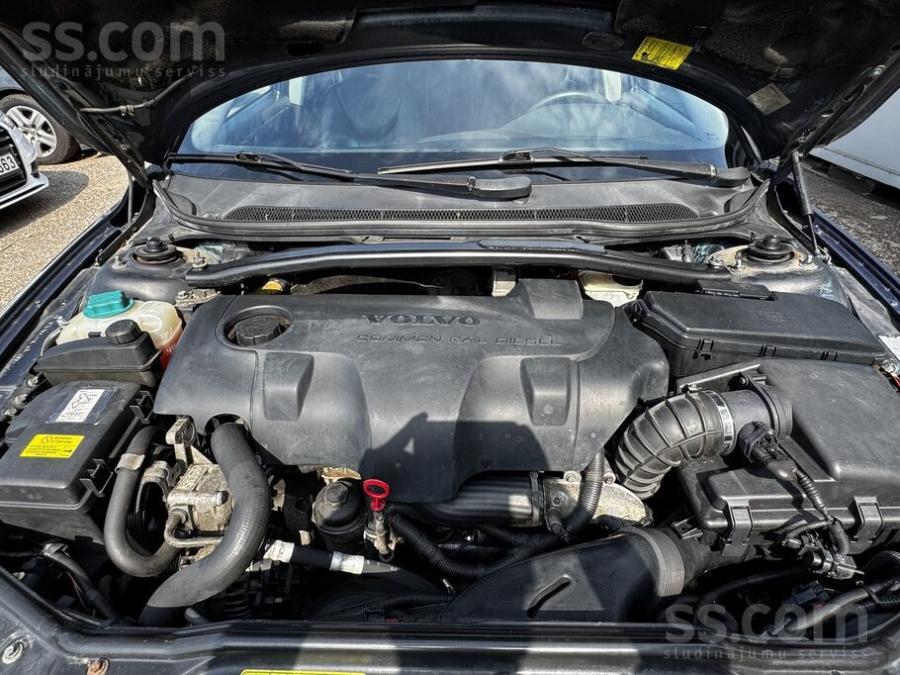 Zils Volvo V70 2005 Daugavpils, ar dzinēja tilpumu 2.40 L un nobraukumu 0 tūkst. km par 2000 €, foto 21 vietnē AUTOMOTO.COM.LV