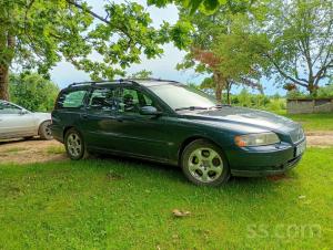 Blue Volvo V70 2005 in Preili, with an engine capacity of 2.40 L and mileage of 0 thousand km for 900 €, photo 5 on AUTOMOTO.COM.LV