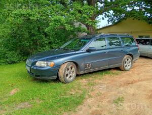 Blue Volvo V70 2005 in Preili, with an engine capacity of 2.40 L and mileage of 0 thousand km for 900 €, photo 6 on AUTOMOTO.COM.LV