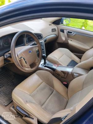 Zils Volvo V70 2005 Pakruojis, ar dzinēja tilpumu 2.40 L un nobraukumu 389 tūkst. km par 1050 €, foto 6 vietnē AUTOMOTO.COM.LV